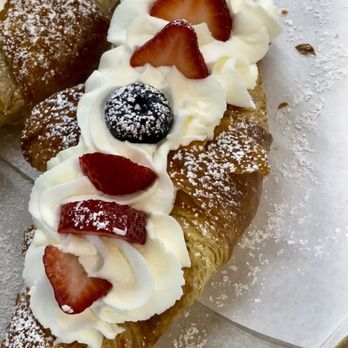 HEEMEE COFFEE + BAKERY - 277 Photos & 130 Reviews - 20 E Congress St ...