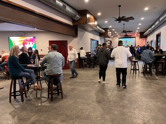 ZINCHOUSE WINERY & BREWERY - 130 Photos & 58 Reviews - 6625 Wake Forest ...