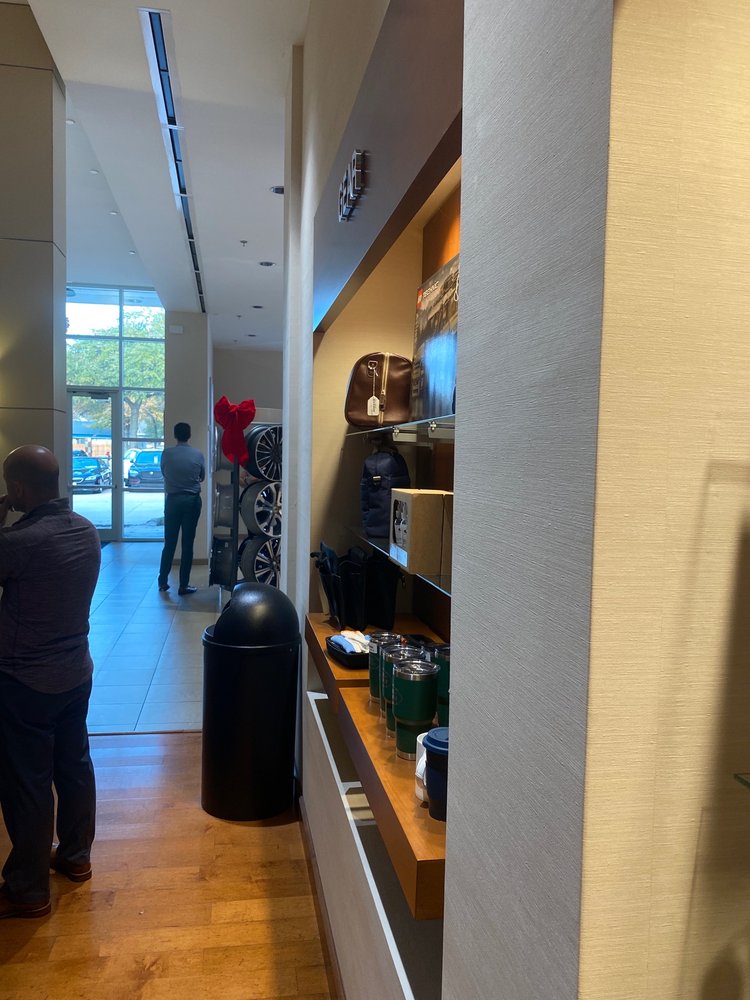 Photos of LAND ROVER AUSTIN - Updated August 2024 - 40 Photos & 205 ...