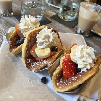 YAZ’S TABLE - Updated July 2024 - 1006 Photos & 503 Reviews - 1209 ...