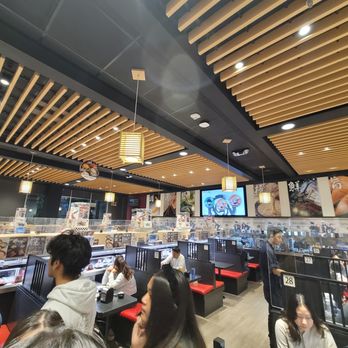 KURA REVOLVING SUSHI BAR - Updated July 2024 - 1523 Photos & 626 ...