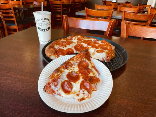 GOLD DUST PIZZA EXPRESS - Updated December 2025 - 80 Photos & 112 ...