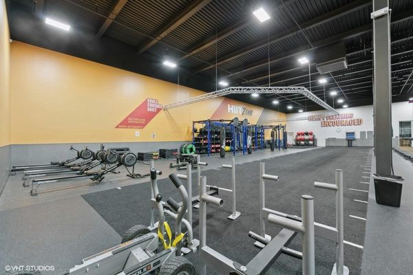 CRUNCH FITNESS - MAPLE GROVE - Updated January 2026 - 25 Photos & 22 ...