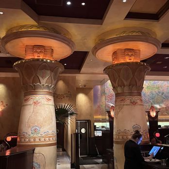 THE CHEESECAKE FACTORY - Updated July 2024 - 794 Photos & 553 Reviews ...