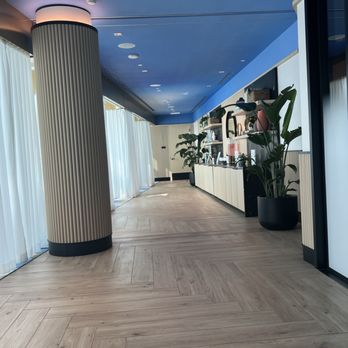 CHASE SAPPHIRE RESERVE LOUNGE - Updated July 2025 - 131 Photos & 34 ...