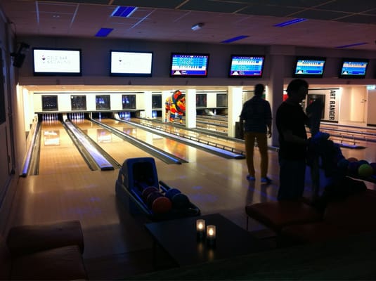 OSLO BAR & BOWLING - Updated July 2025 - 41 Photos & 18 Reviews - Torggata 16, Oslo, Norway ...