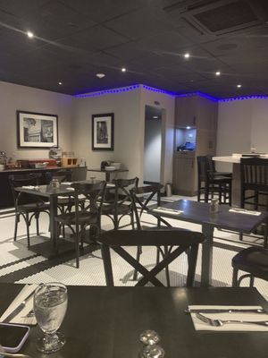 THE JUNCTION BAR & GRILL - Updated June 2026 - 1048 Raymond Blvd ...