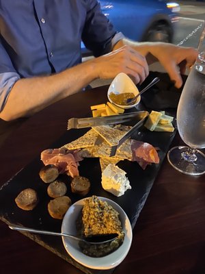 THE MYSTIC KITCHEN & TASTING ROOM - Updated July 2024 - 98 Photos & 101 ...