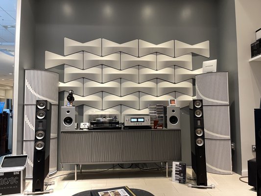 AV LUXURY GROUP - Updated June 2026 - 28 Photos - 2130 Park Centre Dr ...