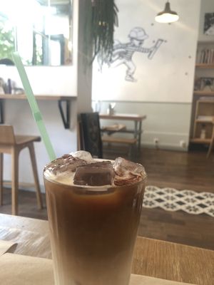 PAPERBOY - 202 Photos & 92 Reviews - 139 rue Amelot, Paris, France ...