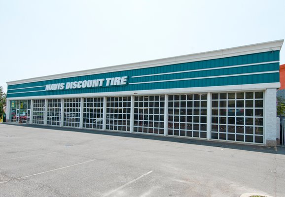 MAVIS DISCOUNT TIRE - Updated January 2026 - 20 Photos & 44 Reviews ...