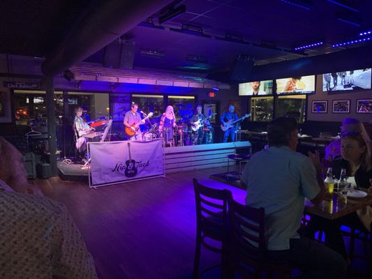 DOUBLE ROADS TAVERN - Updated November 2025 - 33 Photos & 29 Reviews ...