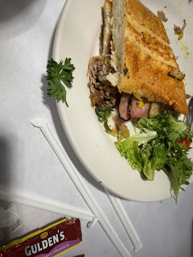 MOON HUT RESTAURANT - Updated December 2025 - 57 Photos & 63 Reviews ...