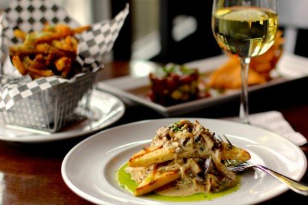 MARLOW’S TAVERN - Updated June 2025 - 588 Photos & 460 Reviews - 547 N ...