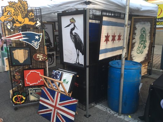 RETRO ON ROSCOE - 2000 W Roscoe St, Chicago, Illinois - 14 Photos & 28 ...