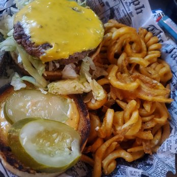 CHASERS SPORTS BAR & GRILL - Updated November 2024 - 137 Photos & 200 ...