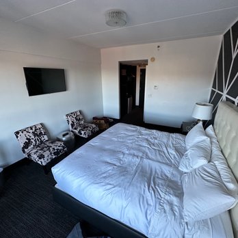 RADISSON HOTEL NEW ROCHELLE - Updated December 2025 - 55 Photos & 163 ...