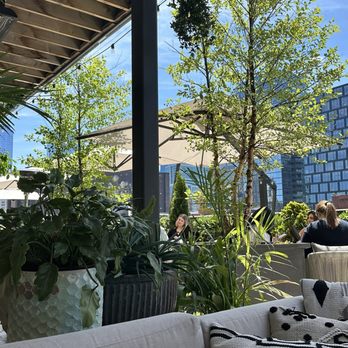 ABA - Updated June 2024 - 3979 Photos & 1634 Reviews - 302 N Green St ...