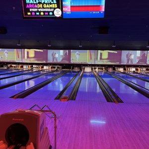 BOWLERO FAIR LAWN - 50 Photos & 85 Reviews - 22-22 Maple Ave, Fair Lawn ...