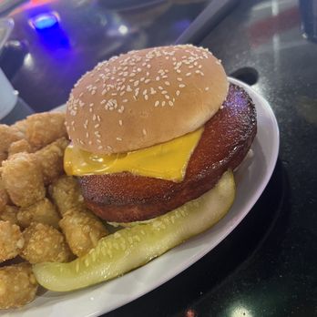 NEAL & PAM’S BAR AND GRILL - 152 Photos & 118 Reviews - 20 S Ocean Blvd ...