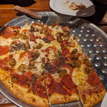 CRUST PIZZA CO. - BATON ROUGE - Updated July 2025 - 85 Photos & 15 ...