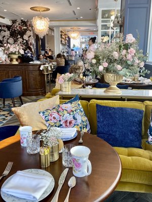 LITTLE HEN - HOUSTON - 130 Photos & 32 Reviews - 4444 Westheimer Ct ...