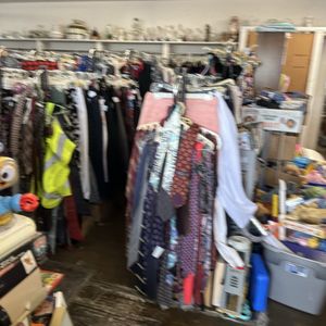 GOODWILL OUTLET - Updated December 2025 - 24 Reviews - 1729 W Taft ...