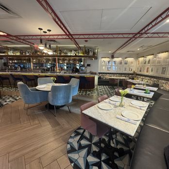 BALAN’S - Updated December 2025 - 751 Photos & 816 Reviews - 901 S ...