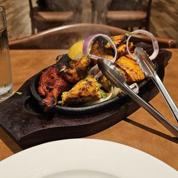 BOLLYWOOD KITCHEN - Updated July 2024 - 171 Photos & 95 Reviews - 1047 ...