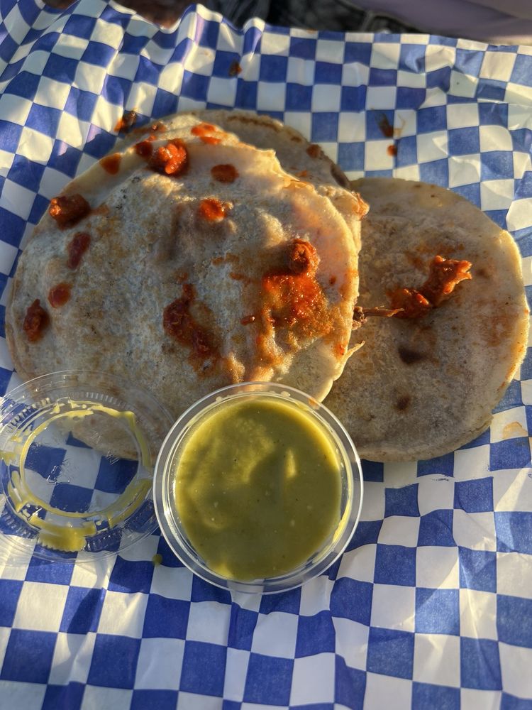 1604 CANTINA FOOD TRUCK PARK - Updated May 2024 - 17 Photos & 13 ...