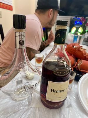 PLATINUM WEST - Updated January 2026 - 15 Photos & 35 Reviews - 1995 ...