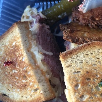 FAMOUS 4TH STREET DELICATESSEN - Updated July 2024 - 1221 Photos & 753 ...