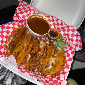 BIRRIA QUEEN - 61 Photos & 39 Reviews - Austin, Texas - Tacos ...