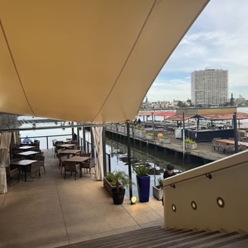 LAKE CHALET SEAFOOD BAR & GRILL - Updated August 2024 - 3411 Photos ...