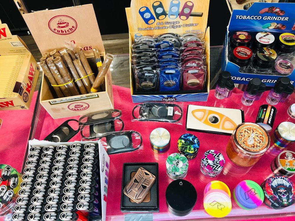 SMOKE GALLERY - Updated February 2025 - 49 Photos - 415 S Atlantic Blvd ...