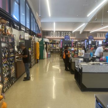 VONS - Updated December 2025 - 118 Photos & 165 Reviews - 1342 N ...