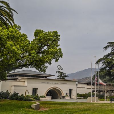 MONROVIA LIBRARY PARK - 102 Photos & 30 Reviews - 321 S Myrtle Ave ...