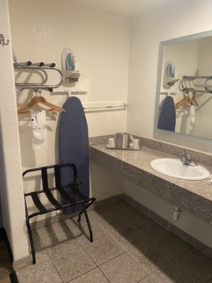 RODEWAY INN - Updated June 2024 - 87 Photos & 63 Reviews - 1620 W Beach ...