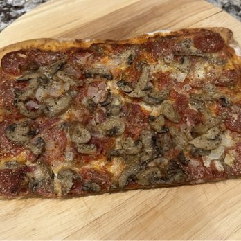 PIRRONE’S PIZZERIA - Updated September 2024 - 112 Photos & 184 Reviews ...