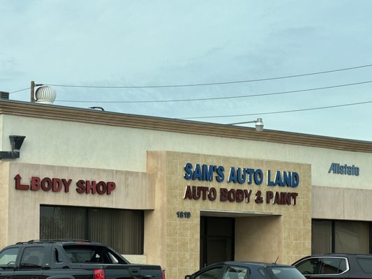 SAM’S AUTO LAND - Updated December 2025 - 56 Photos & 167 Reviews ...