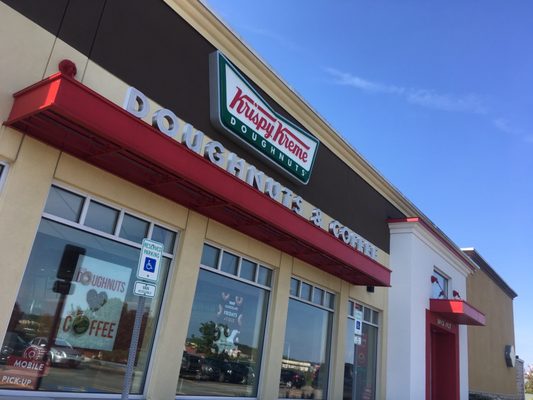 KRISPY KREME - Updated May 2024 - 51 Photos & 57 Reviews - 14 Trinity ...