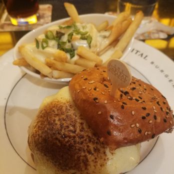 THE CAPITAL BURGER - Burgers in Boston, Massachusetts at 159 Newbury St ...