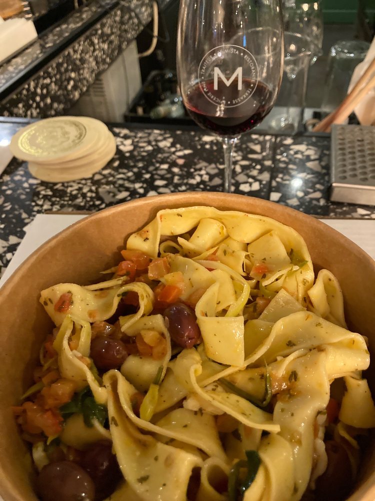 LE MISTA - 955 Rue Laurier, Beloeil, Quebec, Canada - Italian ...