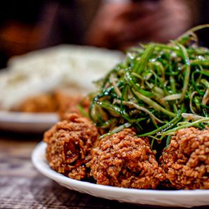 CHI MC CHICKEN & BEER - 50 Photos & 21 Reviews - 6041 Centreville Crest ...