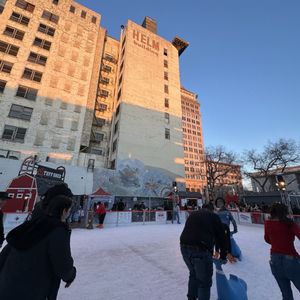 GATEWAY ICE CENTER - Updated December 2025 - 20 Photos & 42 Reviews ...