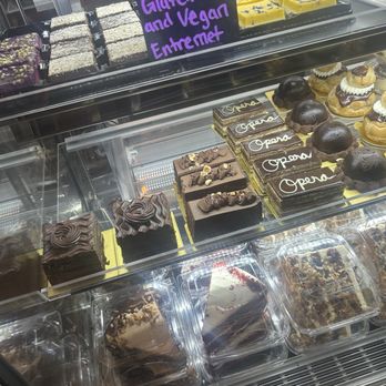 PANDOR ARTISAN BAKERY & CAFÉ - Updated May 2025 - 1422 Photos & 1137 ...