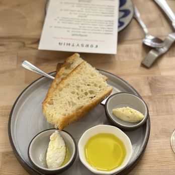 FORSYTHIA - Updated July 2024 - 741 Photos & 177 Reviews - 9 Stanton St ...