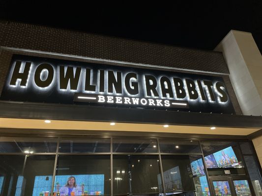HOWLING RABBITS BEERWORKS - Updated July 2025 - 28 Photos & 40 Reviews ...