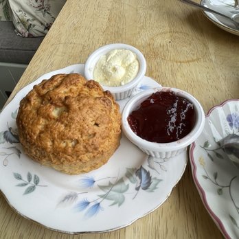 THE ENGLISH ROSE CAFE AND TEA SHOP - Updated May 2024 - 420 Photos ...