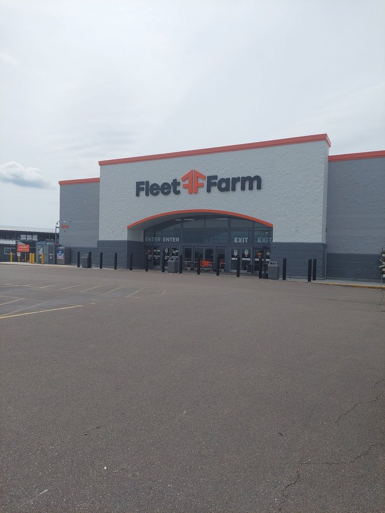 FLEET FARM - Updated December 2025 - 875 General Sieben Dr, Hastings ...
